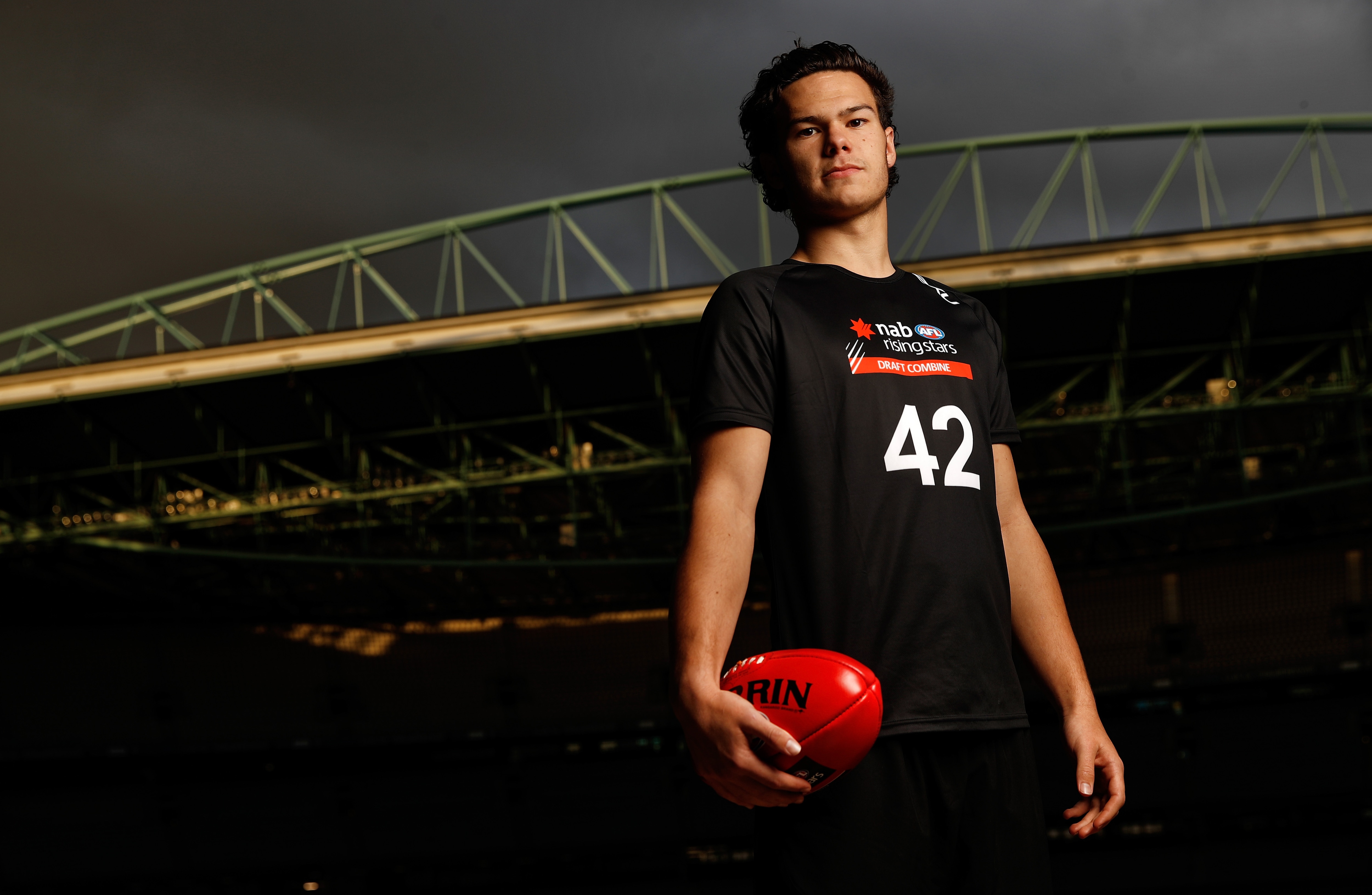 Staying 'mum' on being No.1: How Rayner dealt with draft pressure