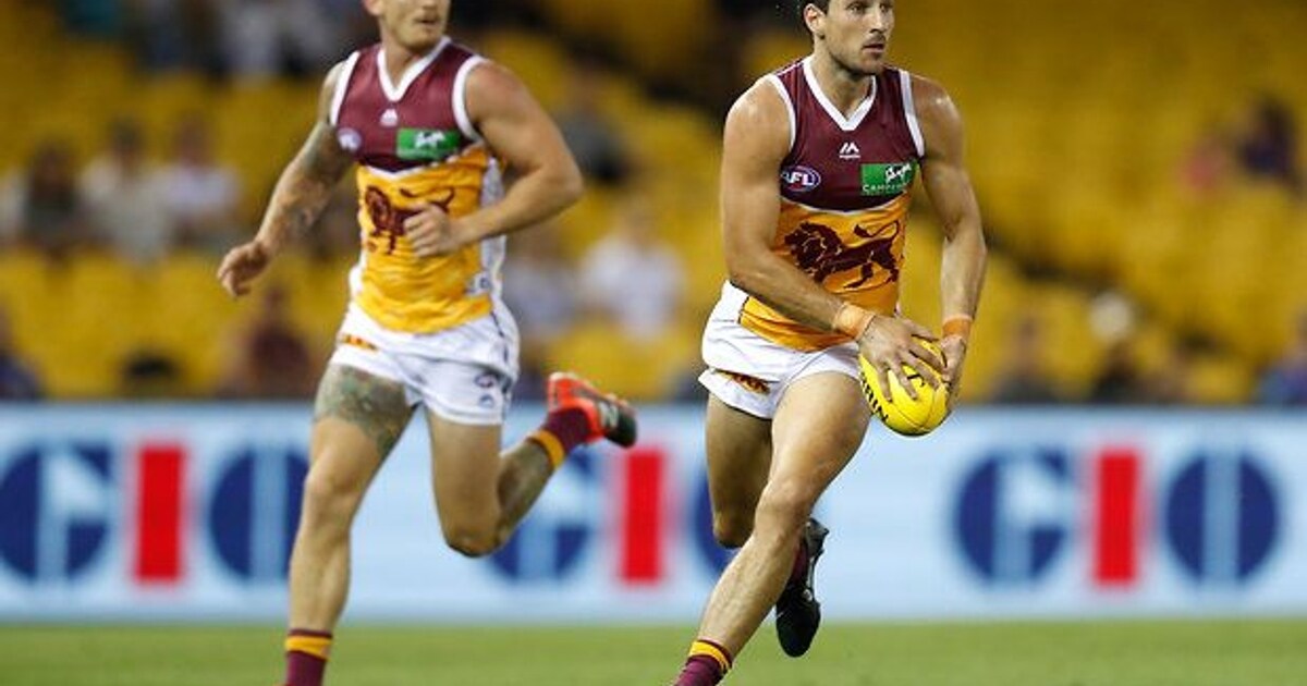 Hipwood throws himself into 2017