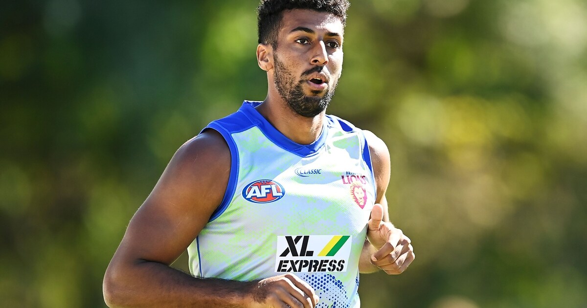Smith Announces Retirement