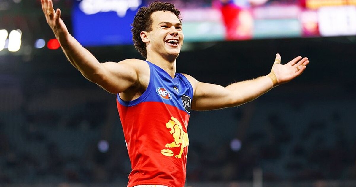 Rayner's four-goal haul snuffs out Saints' finals hopes