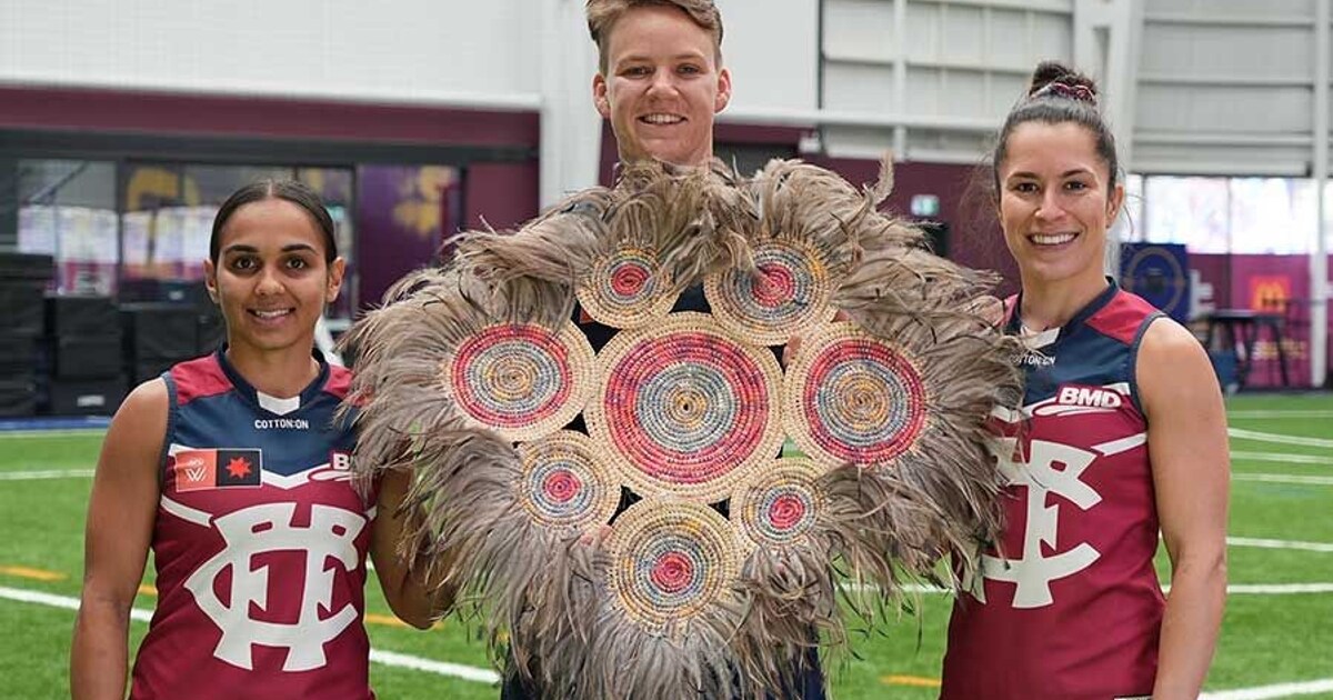 AFLW Indigenous Round Gift Exchange with Adelaide